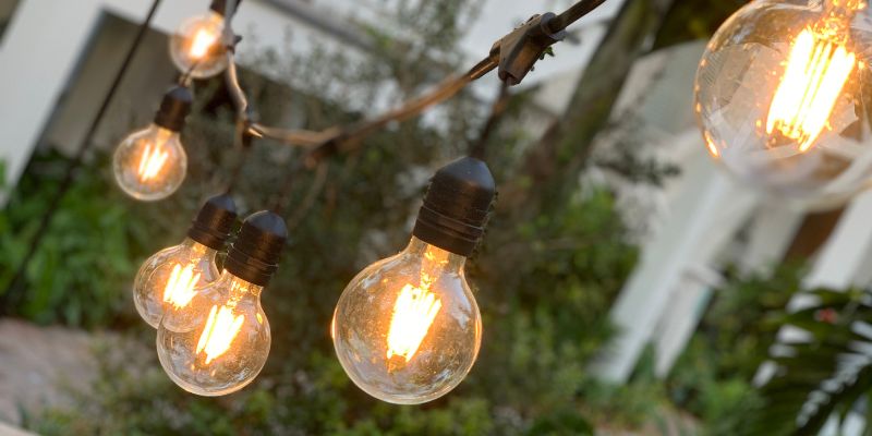 8 DIY Painted Light Bulb Projects for Quirky Home Decor – Inside Grown